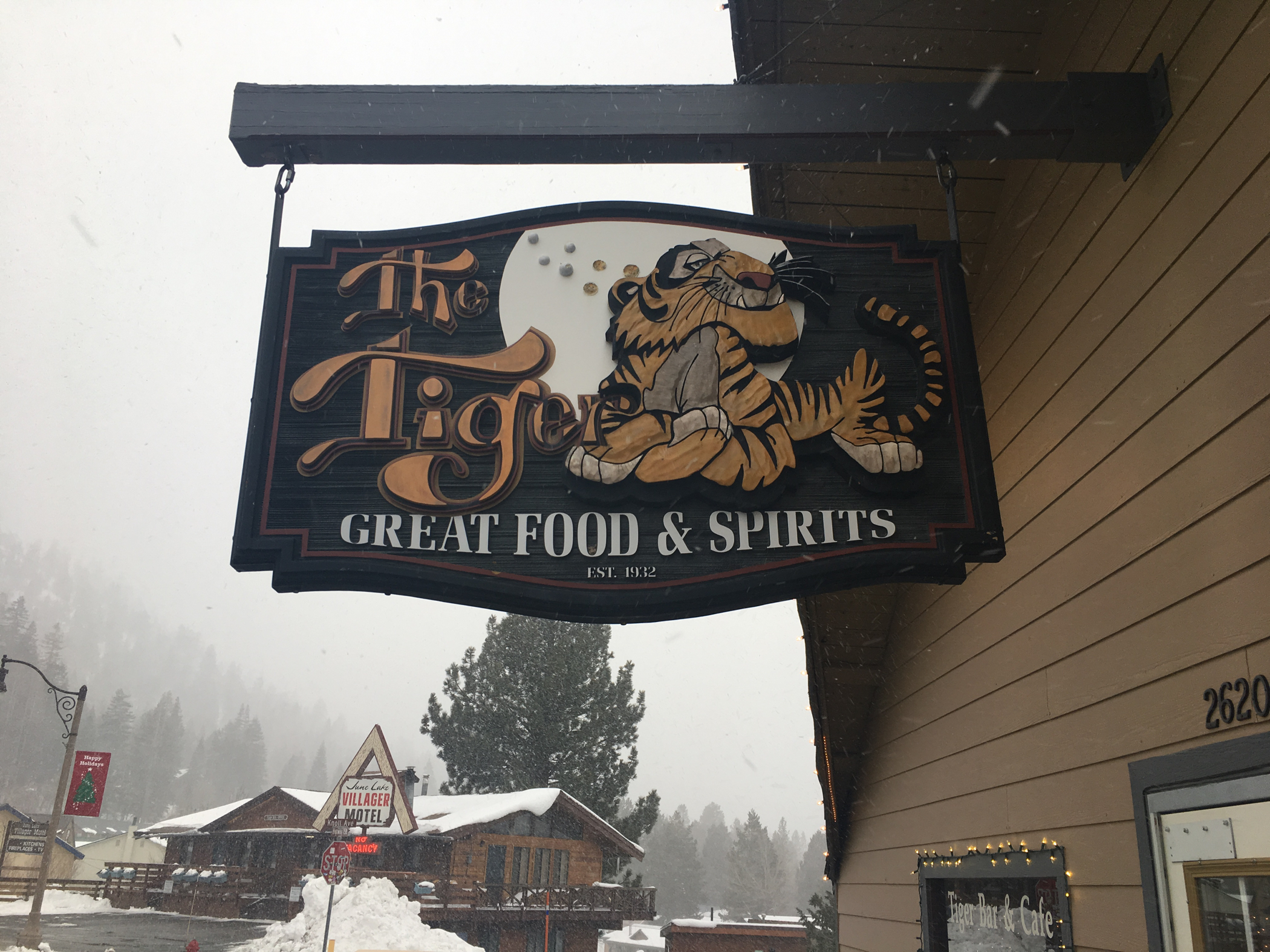 Tiger Bar & Cafe - June Lake, CA - Bar, Restaurant, Tradition